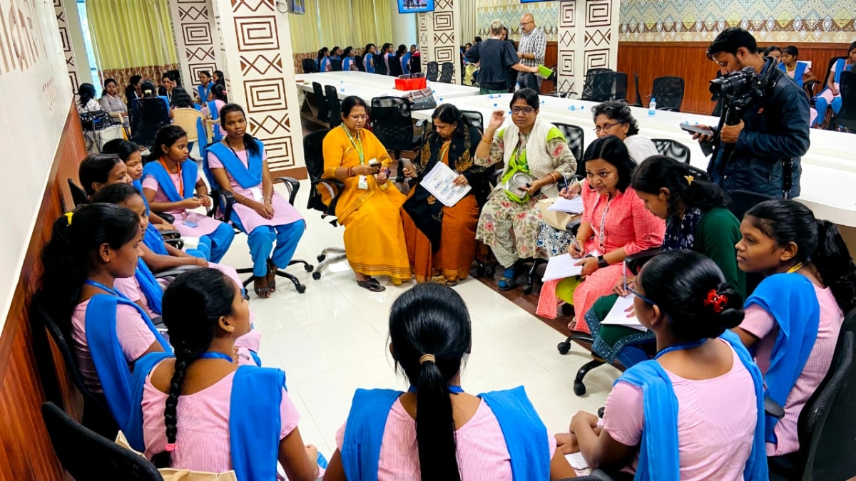 International Distinguished Invited Lecture on ‘Transforming Education ...